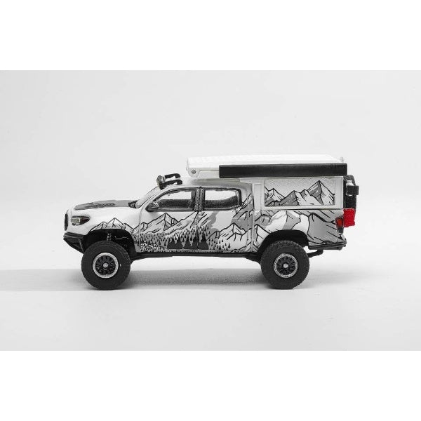 KS076-529 GCD 1/64 トヨタ TACOMA TRD Pro 2022 (キャンパーバン) ホワイト/アート| Central ...